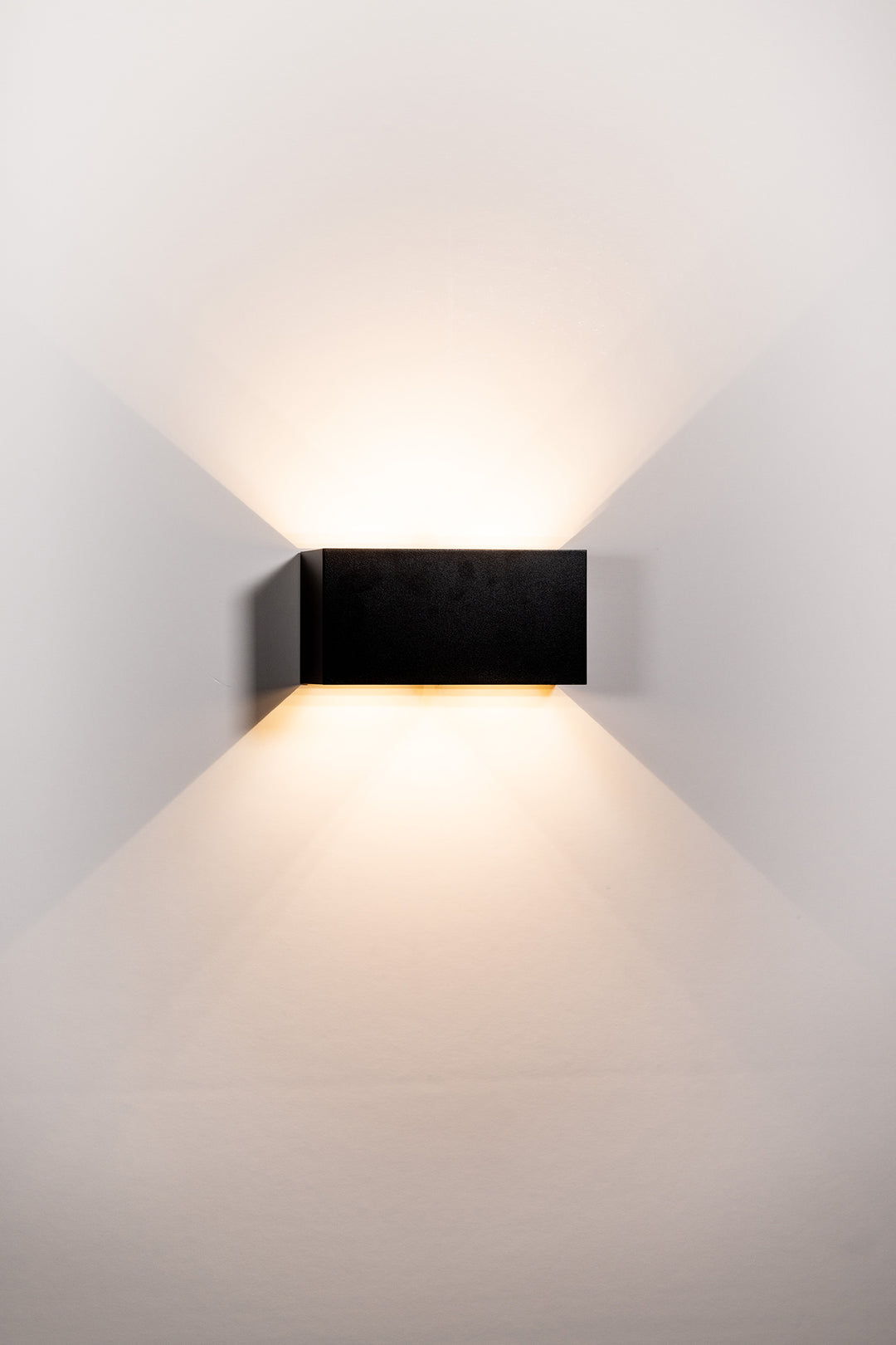 HV36582T-BLK-SQ - Versa Black Square Up & Down Wall Light – Havit Lighting