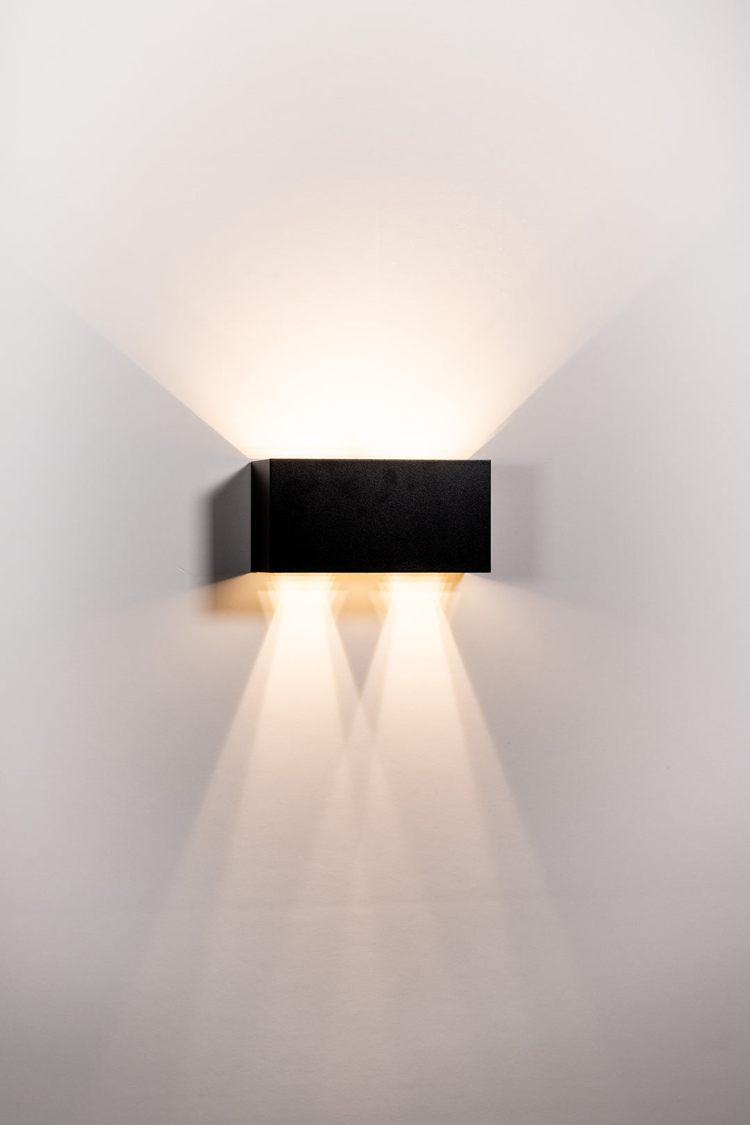 HV36582T-BLK-SQ - Versa Black Square Up & Down Wall Light – Havit Lighting