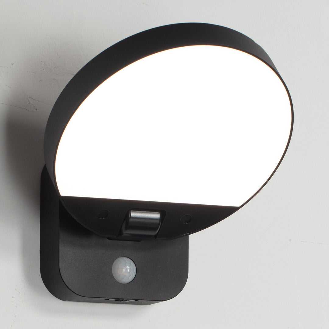 HV36724-BLK - Solarni Polycarbonate Black Solar Wall Light – Havit Lighting